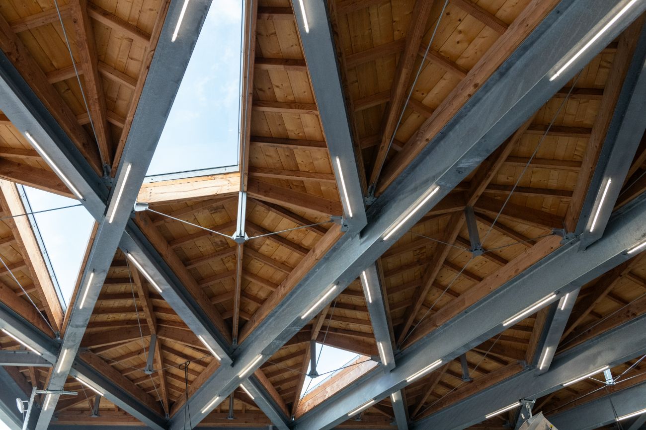 Pourquoi choisir une charpente bois et métal ? - Julien Lavoine ...